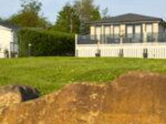 2 bedroom lodge for sale
