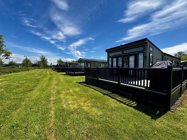 2 bedroom lodge for sale