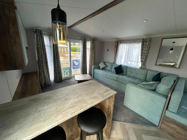 2 bedroom lodge for sale