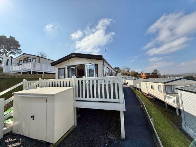 2 bedroom lodge for sale