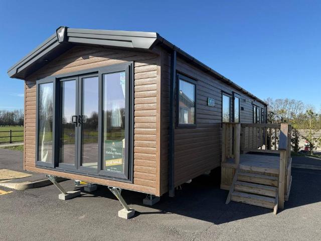2 bedroom lodge for sale