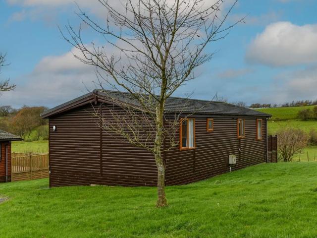 2 bedroom lodge for sale
