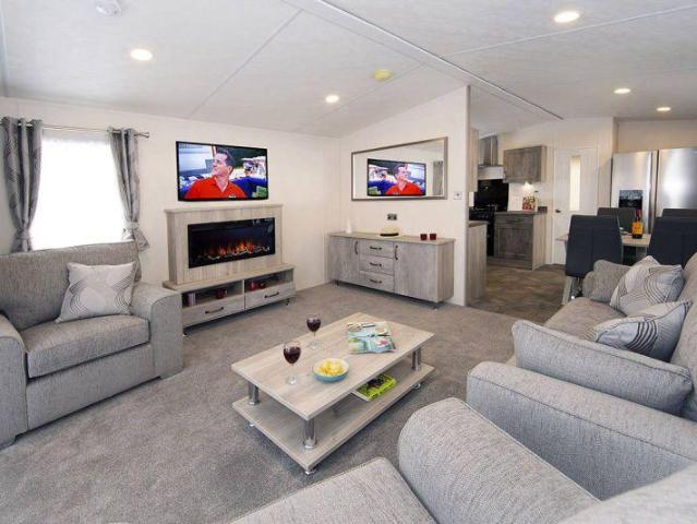 2 bedroom lodge for sale
