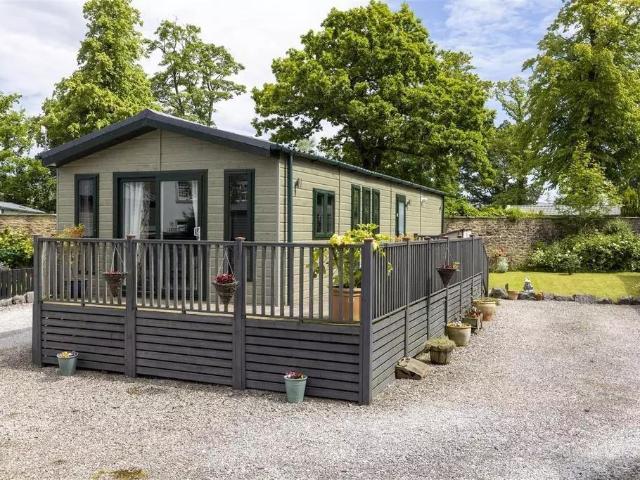 2 bedroom lodge for sale