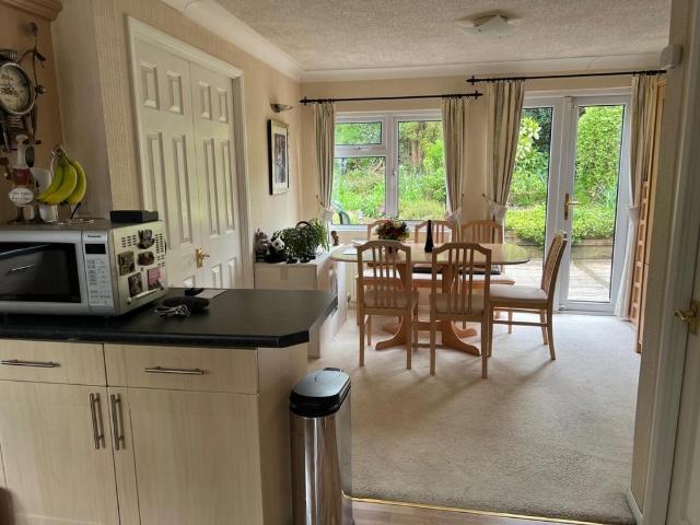 2 bedroom lodge for sale