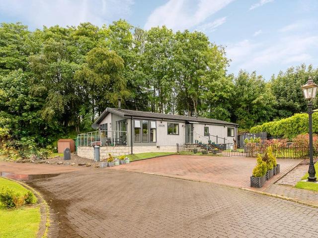 2 bedroom lodge for sale