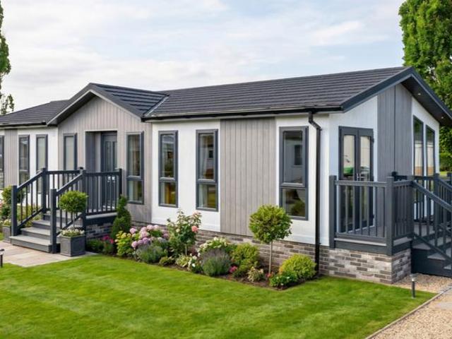 2 bedroom lodge for sale