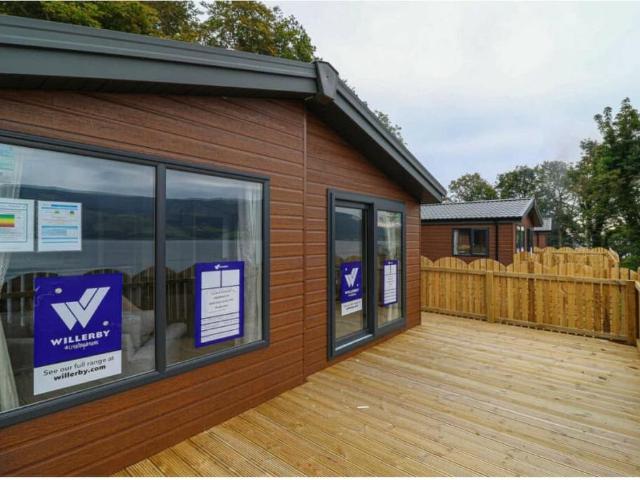 2 bedroom lodge for sale