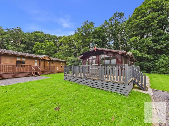 2 bedroom lodge for sale
