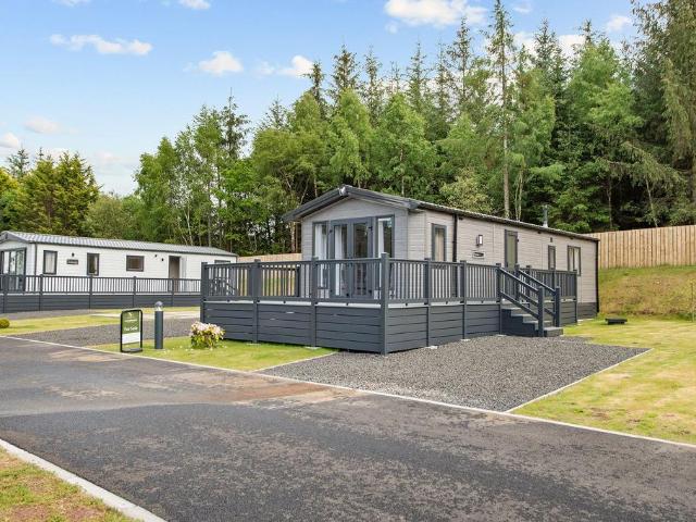 2 bedroom lodge for sale