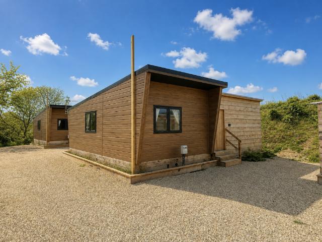 2 bedroom lodge for sale