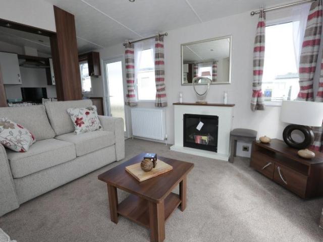 2 bedroom lodge for sale