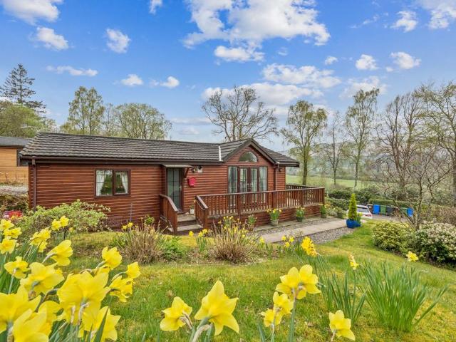 2 bedroom lodge for sale