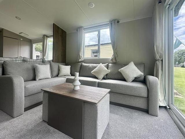 2 bedroom lodge for sale