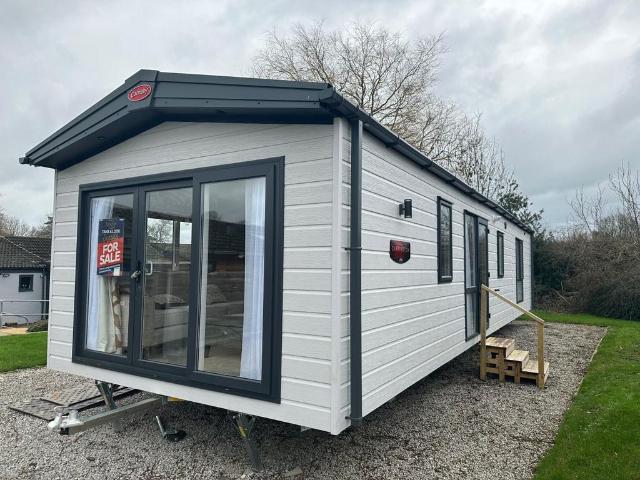 2 bedroom lodge for sale