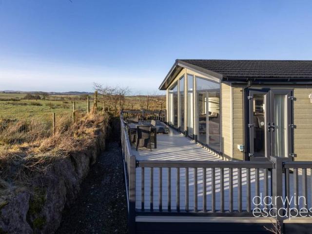 2 bedroom lodge for sale