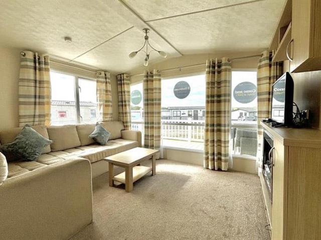 2 bedroom lodge for sale