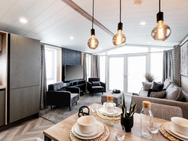 2 bedroom lodge for sale