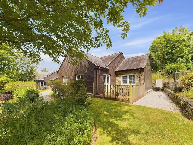 2 bedroom lodge for sale