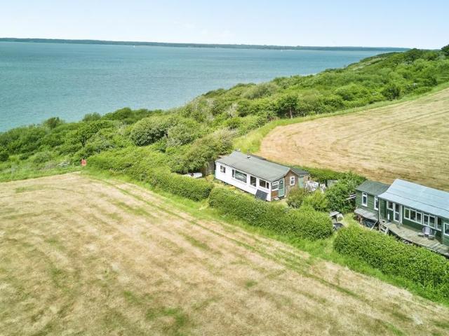 2 bedroom lodge for sale