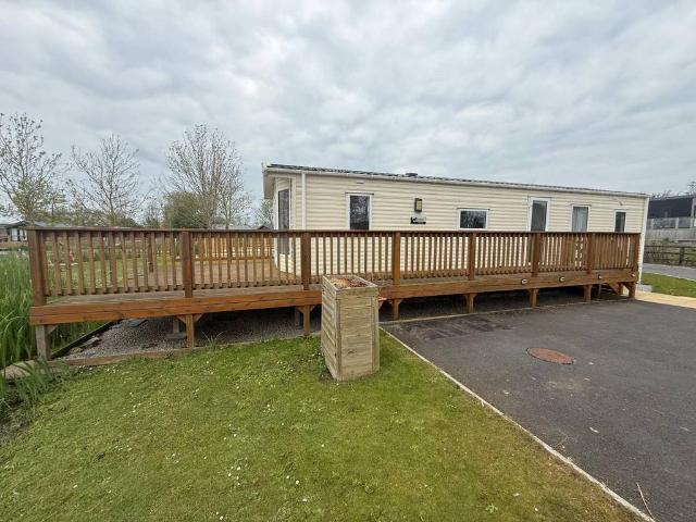 2 bedroom lodge for sale