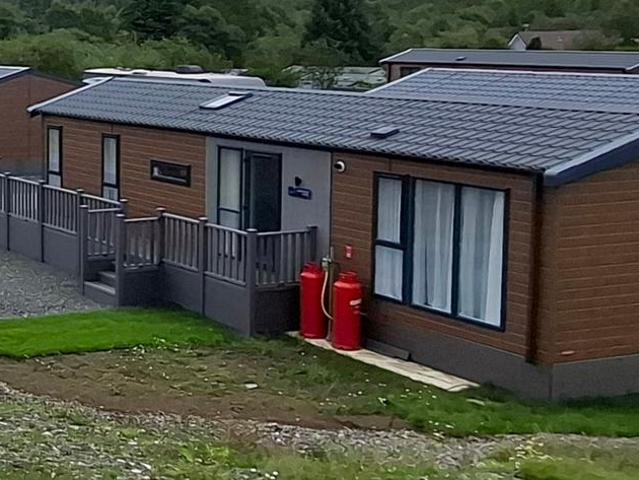 2 bedroom lodge for sale