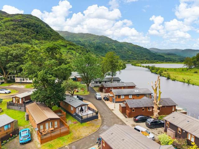 2 bedroom lodge for sale