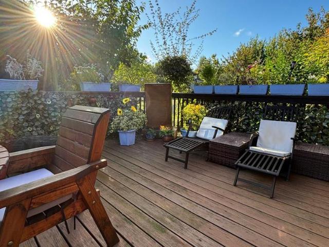 2 bedroom lodge for sale