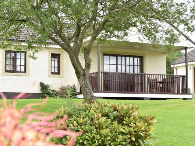 2 bedroom lodge for sale