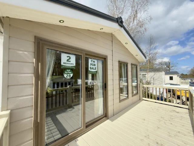 2 bedroom lodge for sale