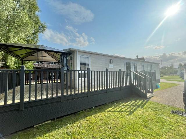 2 bedroom lodge for sale