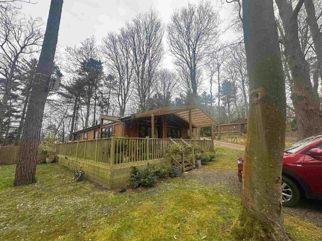 2 bedroom lodge for sale