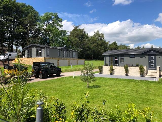 2 bedroom lodge for sale