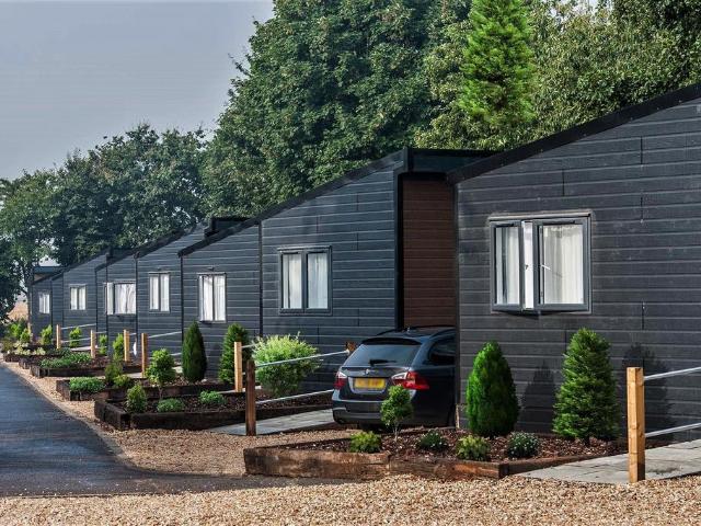 2 bedroom lodge for sale