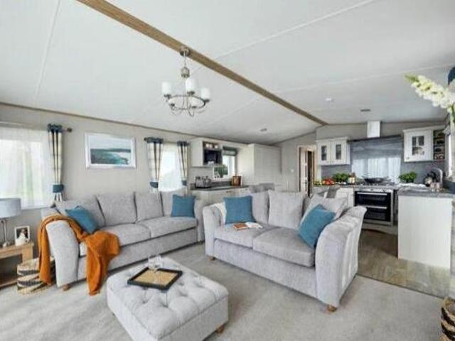 2 Bedroom Lodge For Sale In Coast Road, Brean