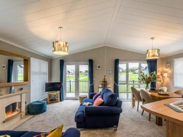 2 Bedroom Lodge For Sale In Cornwall