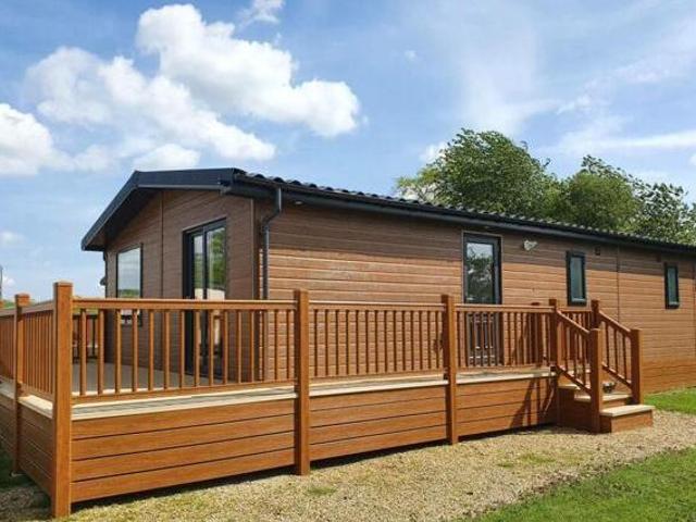2 Bedroom Lodge For Sale In Cambridgeshire