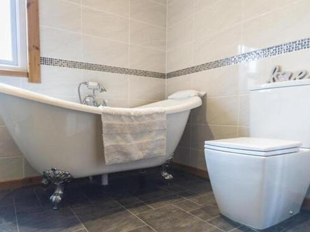 2 Bedroom Lodge For Sale In Button Bridge, Kinlet