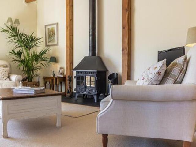 2 Bedroom Lodge For Sale In Button Bridge, Kinlet