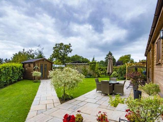 2 Bedroom Lodge For Sale In Button Bridge, Kinlet