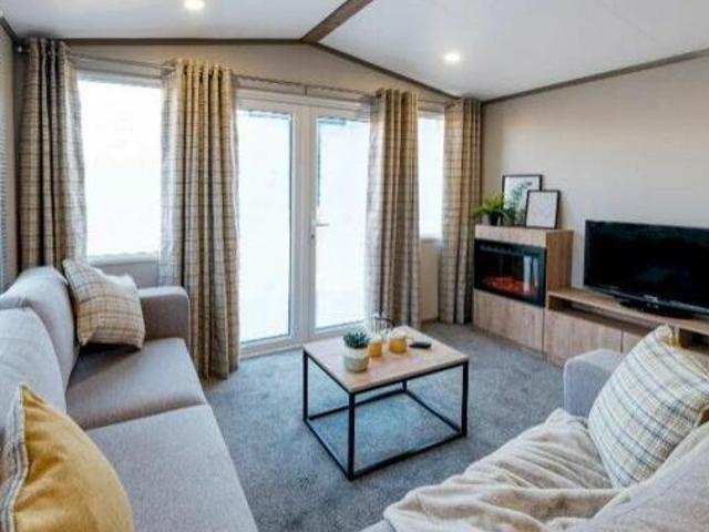 2 Bedroom Lodge For Sale In Butterwick Road, Messingham