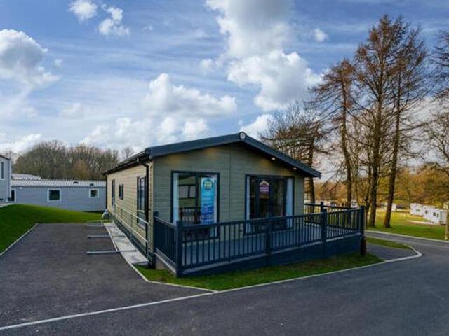 2 Bedroom Lodge For Sale In Buxton
