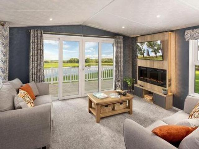 2 Bedroom Lodge For Sale In Great Hatfield