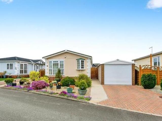 2 Bedroom Lodge For Sale In Dogdyke