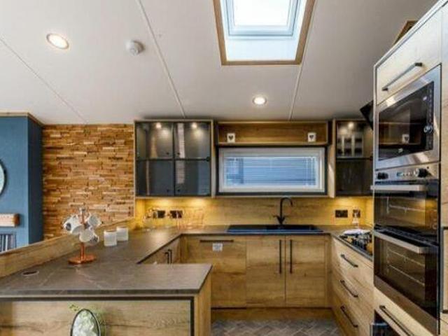 2 Bedroom Lodge For Sale In Dyserth Rd, Rhyl
