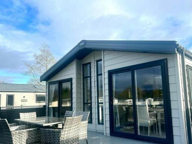 2 Bedroom Lodge For Sale In East Riding Of Yorkshire