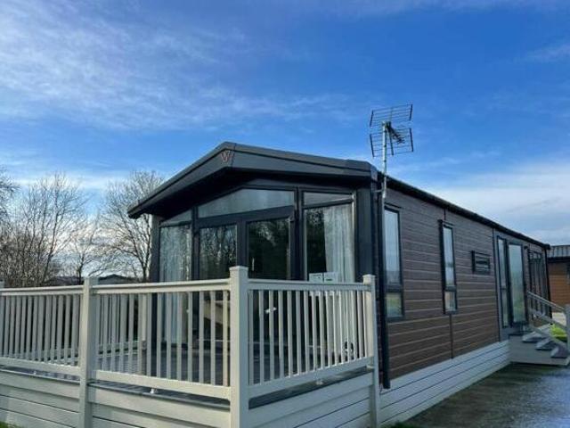 2 Bedroom Lodge For Sale In East Riding Of Yorkshire