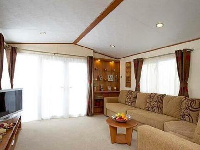 2 Bedroom Lodge For Sale In Fen Lane, Colchester