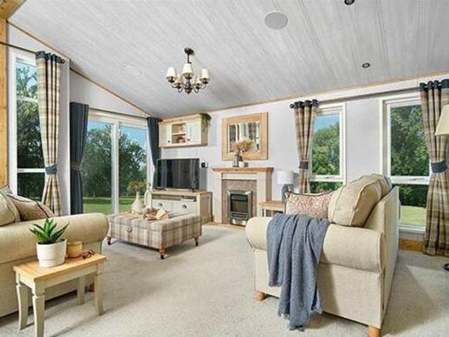 2 Bedroom Lodge For Sale In Field Ln, St Helens