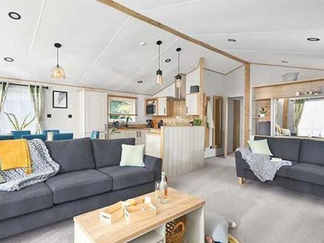 2 Bedroom Lodge For Sale In Hendra Croft, Goonhavern